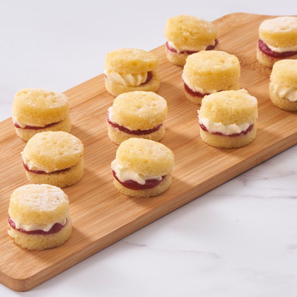 Mini Victoria Sponges | Premium Mini Cakes | Sweet Canapés